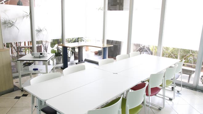 【小禄駅徒歩2分】定員10+α名!プロジェクター含む備品・高速Wi-Fi無料!小禄202会議室の写真7