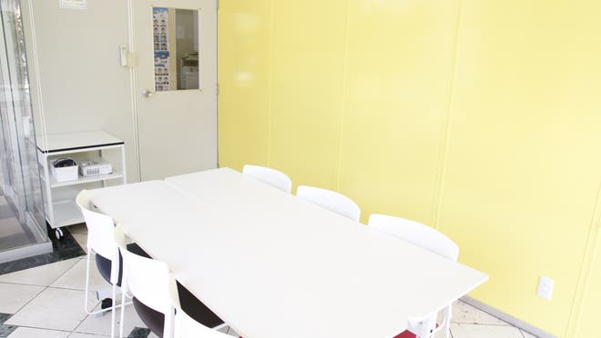 【小禄駅徒歩2分】定員6+α名!プロジェクター含む備品・高速Wi-Fi無料!小禄201会議室の写真8