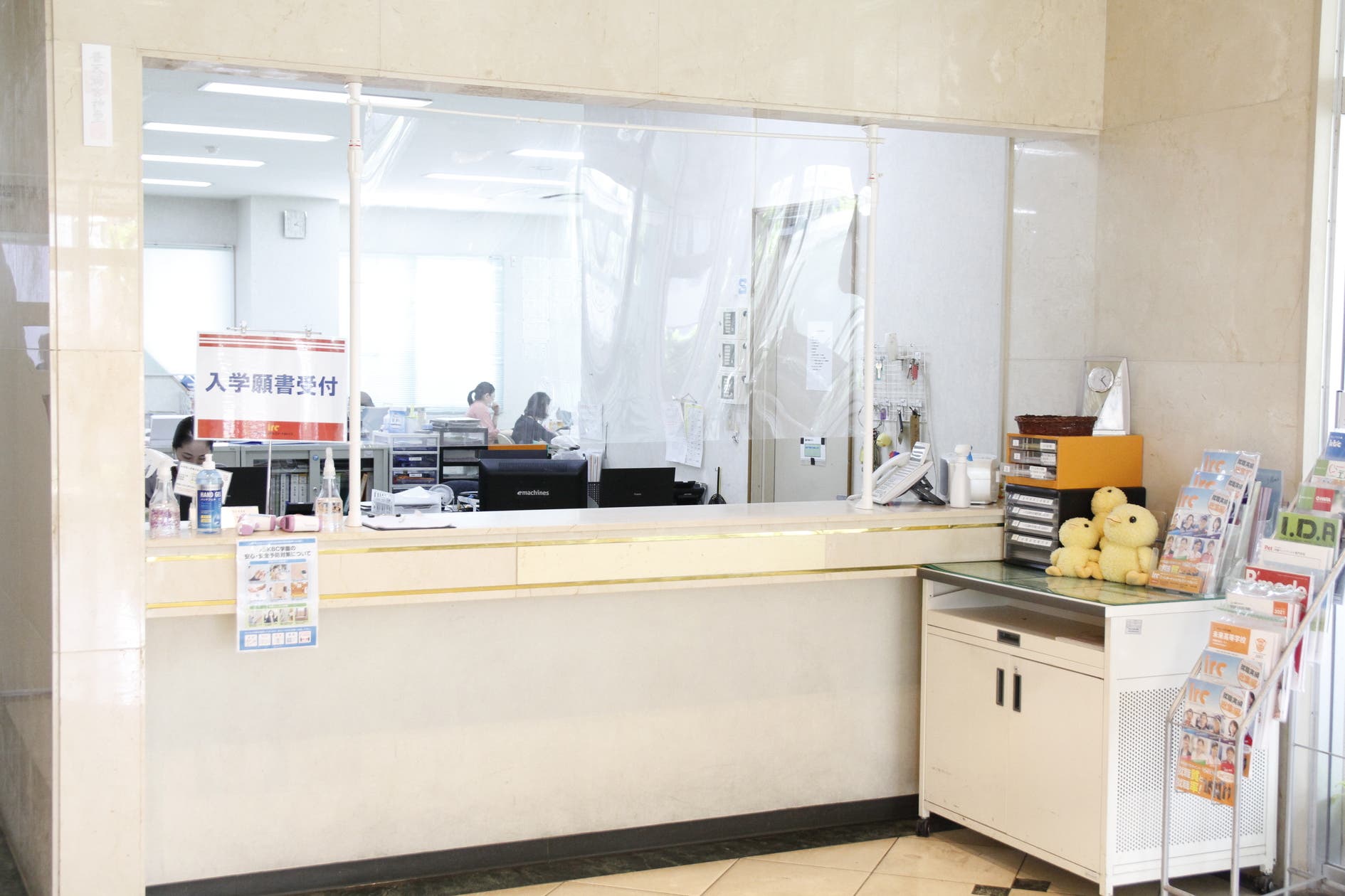 【小禄駅徒歩2分】定員90＋α名！プロジェクター含む備品・高速Wi-Fi無料！小禄701会議室の写真19