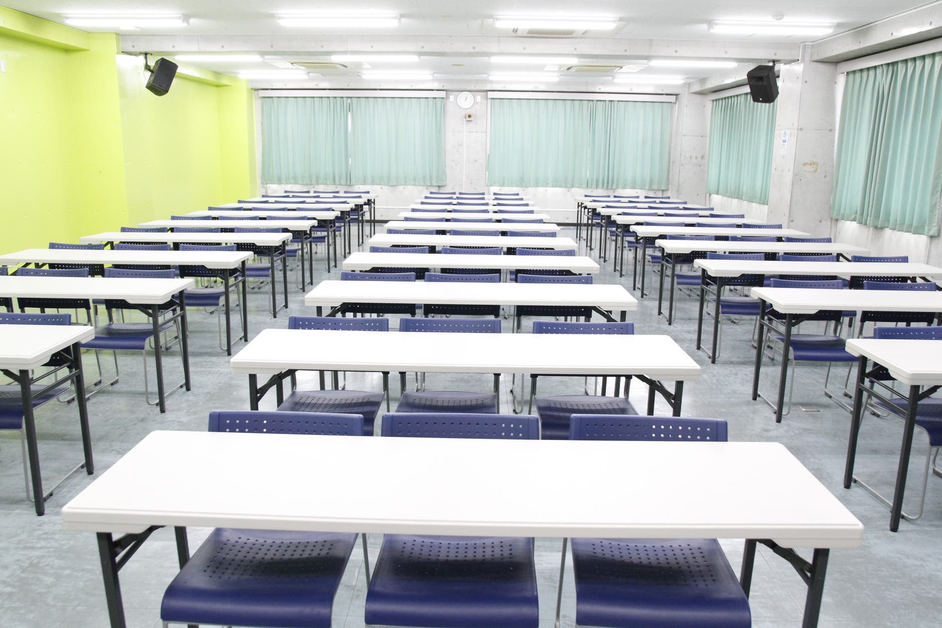 【小禄駅徒歩2分】定員90＋α名！プロジェクター含む備品・高速Wi-Fi無料！小禄701会議室の写真4