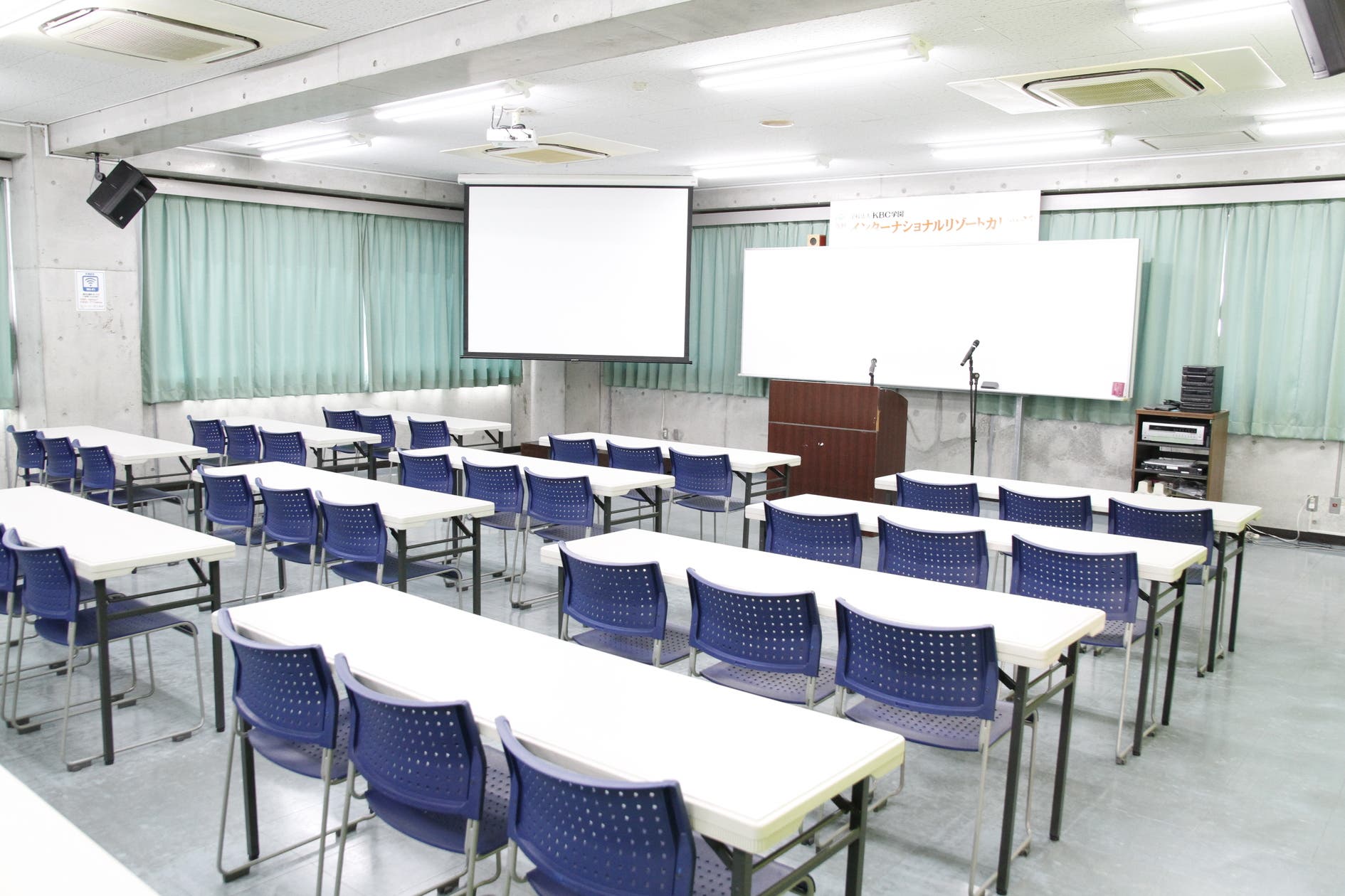 【小禄駅徒歩2分】定員90＋α名！プロジェクター含む備品・高速Wi-Fi無料！小禄701会議室の写真7