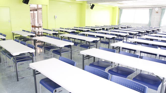 【小禄駅徒歩2分】定員90+α名!プロジェクター含む備品・高速Wi-Fi無料!小禄701会議室の写真11