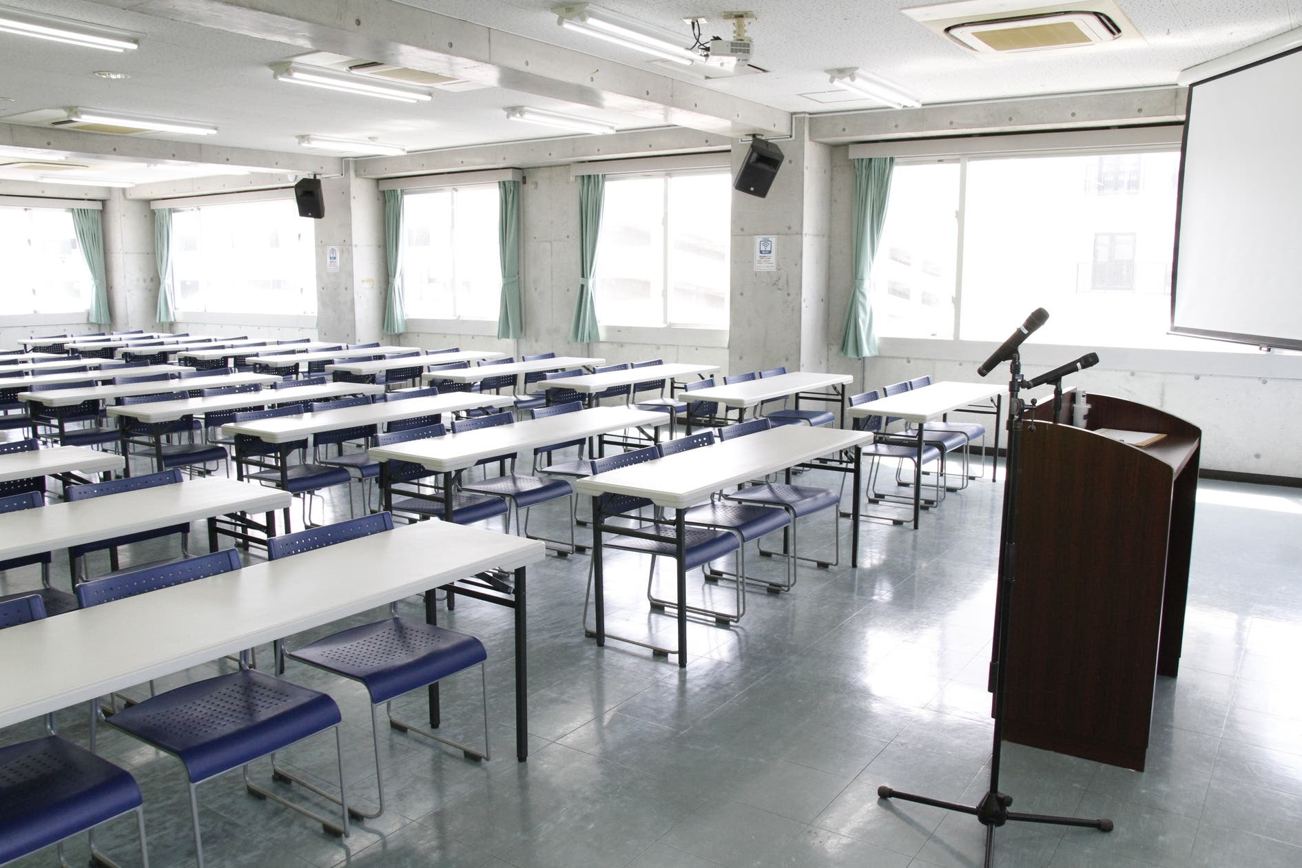 【小禄駅徒歩2分】定員90＋α名！プロジェクター含む備品・高速Wi-Fi無料！小禄701会議室の写真12