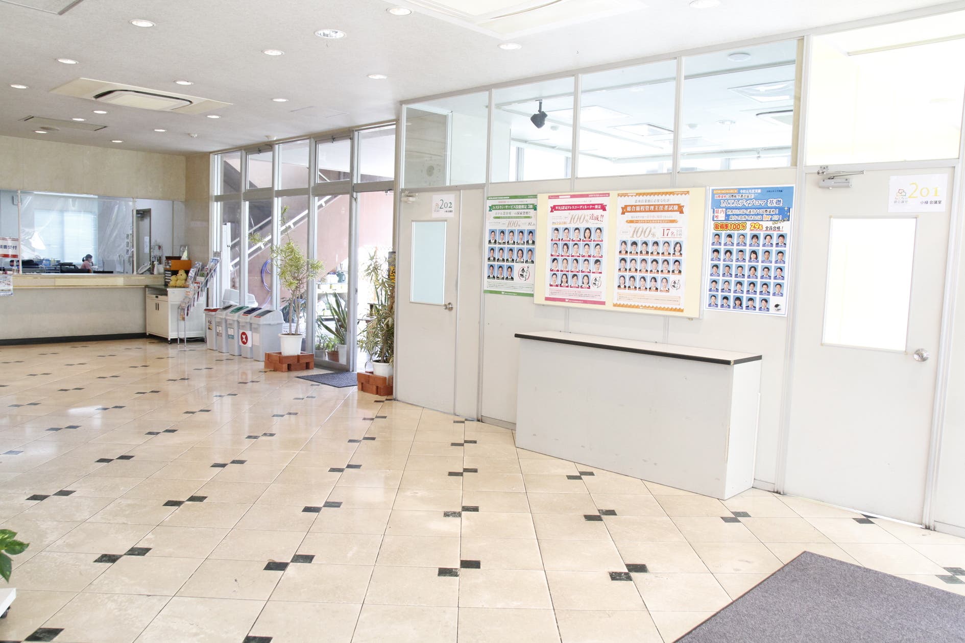 【小禄駅徒歩2分】定員18＋α名！プロジェクター含む備品・高速Wi-Fi無料！小禄702会議室の写真20