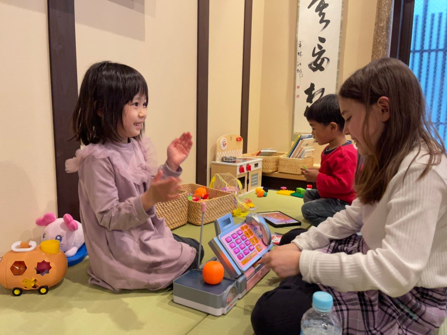 デスク完備・無料託児付きワーケーション／四条烏丸徒歩８分／京町家style【２階洋室／共用バス・トイレ】の写真7