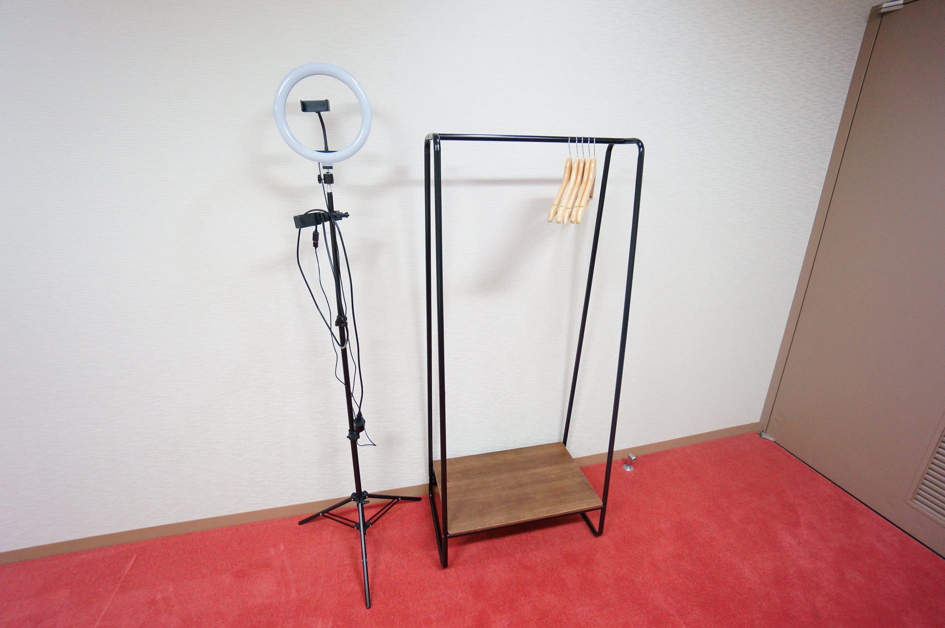 【レンタルスペース@名鉄 小牧駅①】5名収容♪光Wi-Fi/ワイドモニター無料！テレワーク/作業場所/Web会議/面談/商談の写真6