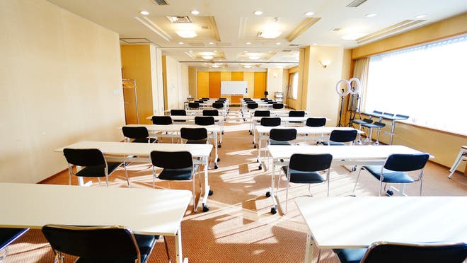 【レンタルスペース@名鉄 小牧駅②】36名収容♪光Wi-Fi/プロジェクタ/マイク無料!会議/セミナー/研修/撮影/動画配信の写真3