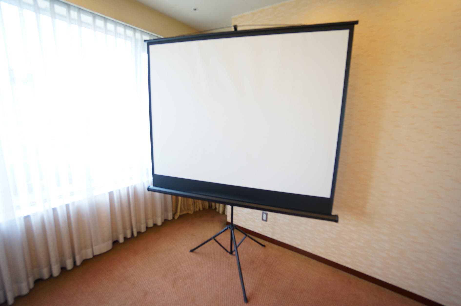 【レンタルスペース@名鉄 小牧駅③】20名収容♪光Wi-Fi/プロジェクタ無料！会議/セミナー/ワークショップの写真10