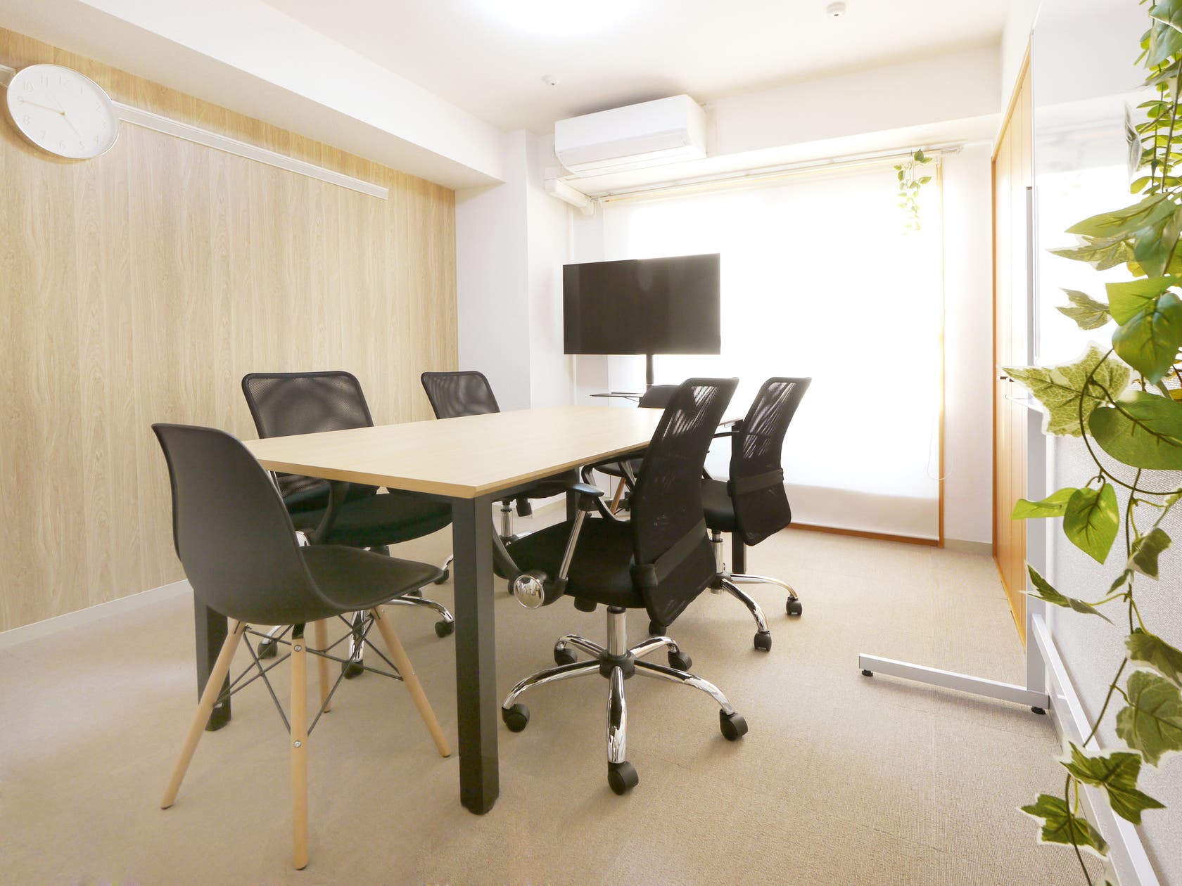 『口コミ4.8高評価!』『地域最安プライス』センター北駅徒歩１分！☆Wi-Fi＆モニター完備☆会議・リモートワークに最適♪の写真5