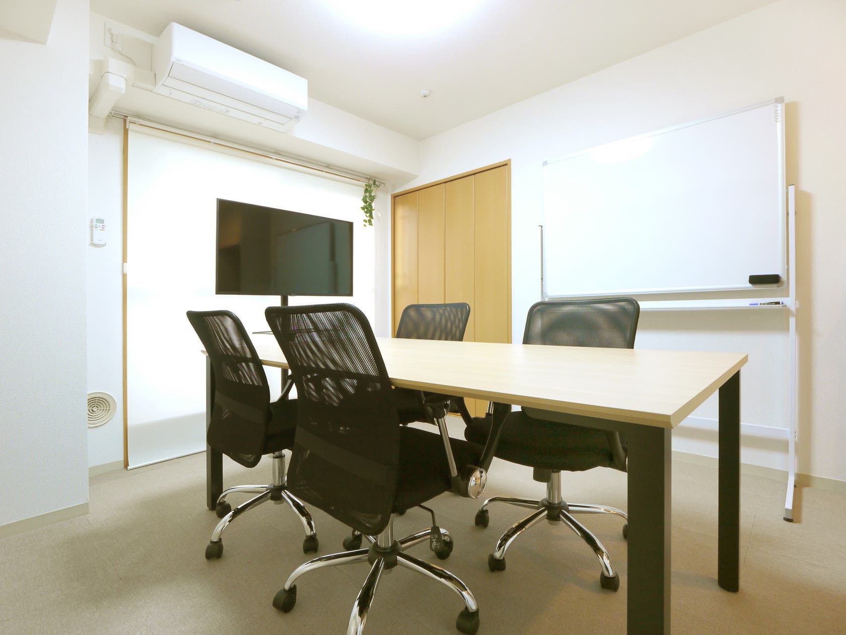 『口コミ4.8高評価!』『地域最安プライス』センター北駅徒歩１分！☆Wi-Fi＆モニター完備☆会議・リモートワークに最適♪の写真6
