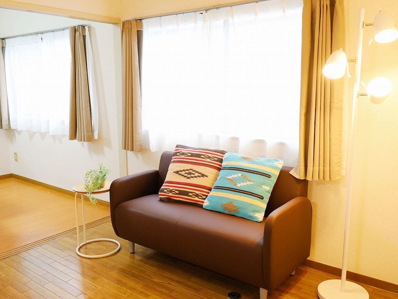 【柏駅5分！10名利用可！】3/31オープン！綺麗！WiFi・プロジェクター・ホワイトボード全て無料！ふれあい貸し会議室 柏Cの写真4