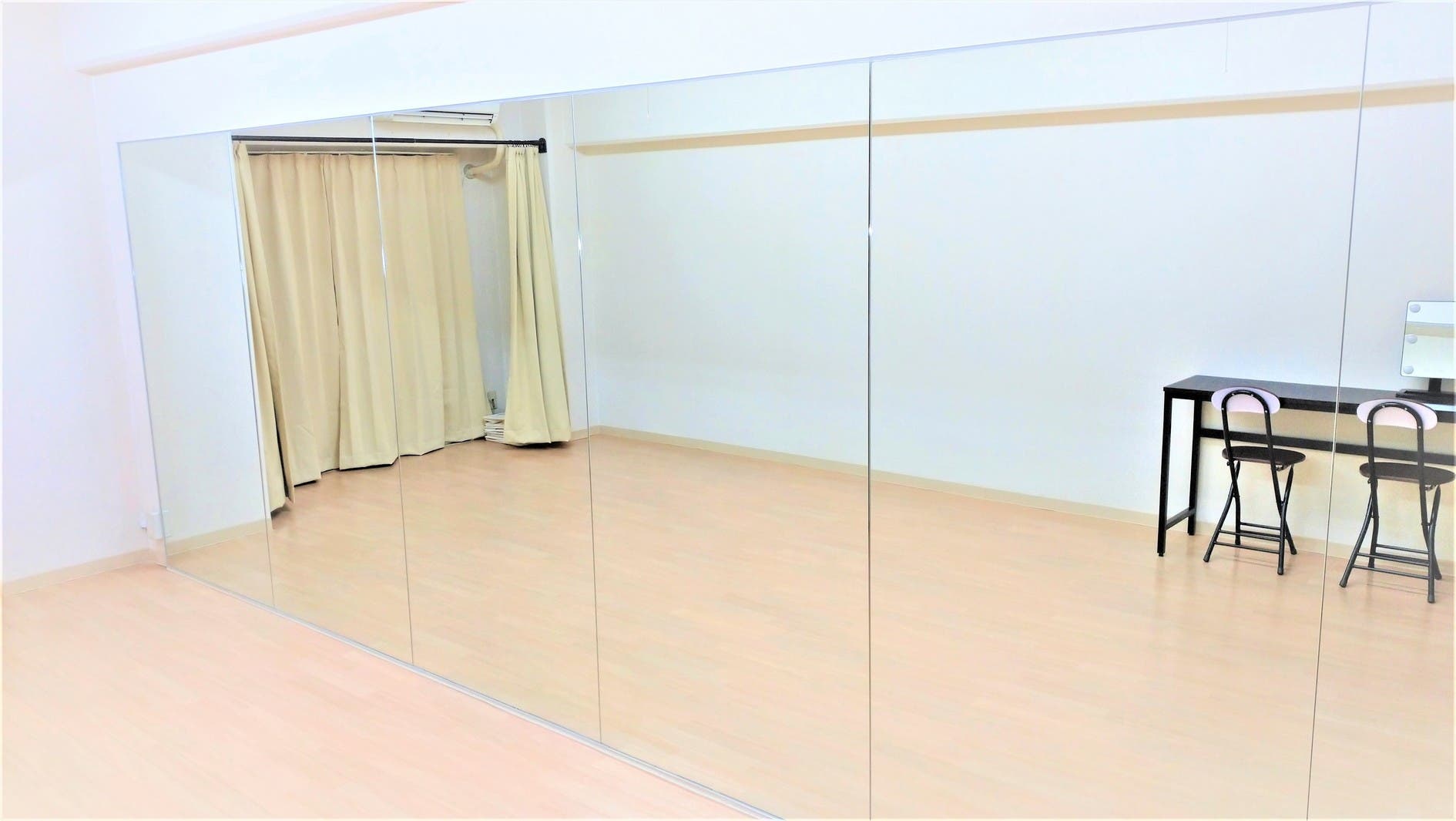 【新大阪駅から５分・西中島南方から３分】ダンス　撮影★大型鏡、WiFi光回線、フローリング、当日予約OK★の写真5