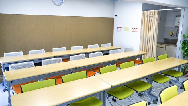 <ブルースター会議室>名駅5分!テレワーク最適! Wi-Fi光回線/プロジェクタ無料/窓・換気扇・空気清浄機付の写真2