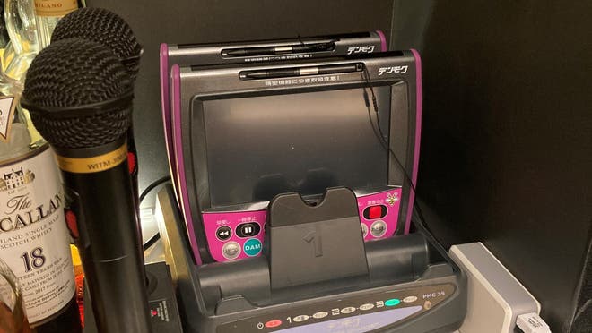 ピアノとカラオケDAM付の完全禁煙カウンターバー!麻布十番駅より徒歩1分。の写真4