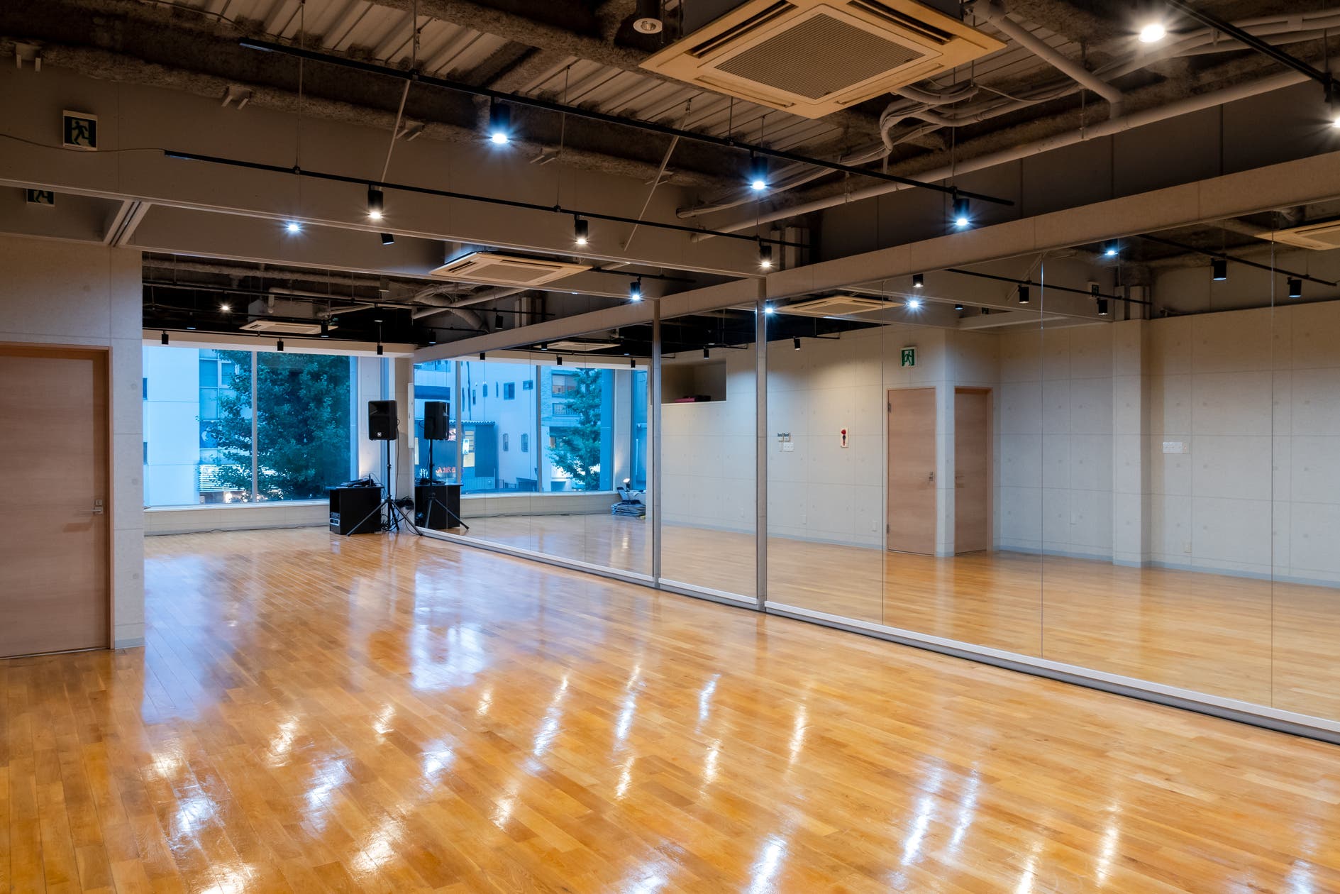 【大須観音駅徒歩3分!!】ダンスができるキレイで天井高な一戸建てスペース！便利な24時間営業！の写真2