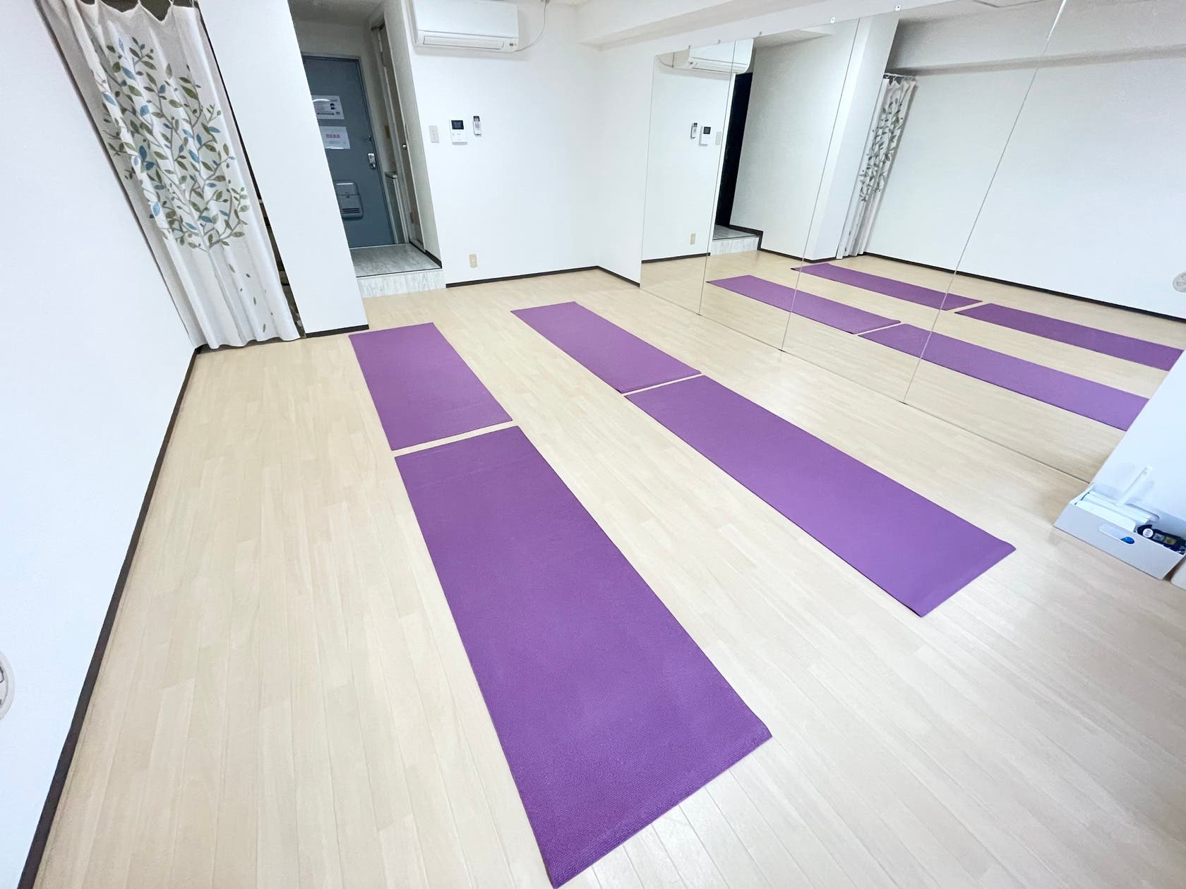 ✨広島パルコ徒歩1分✨ダンス、ヨガ、トレーニング、バレエ、演劇などの練習に最適！大型鏡、Bluetoothスピーカー完備！の写真3