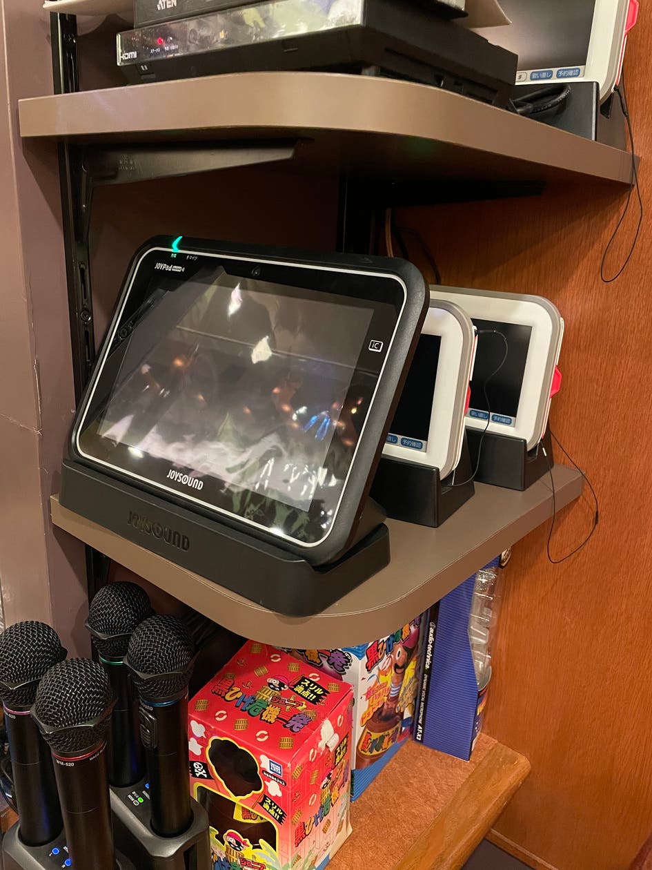 赤坂見附駅から徒歩3分！パーティー・各種撮影に！玉袋筋太郎がオーナーを務める【スナック玉ちゃん】の写真7