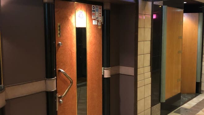 赤坂見附駅から徒歩3分!パーティー・各種撮影に!玉袋筋太郎がオーナーを務める【スナック玉ちゃん】の写真4