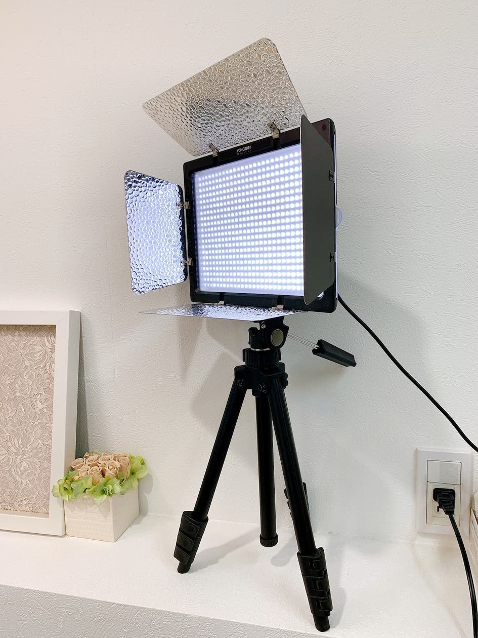 自然光の入るヘアセットブース！ヘアメイク・メイクレッスン・ネイル・パーソナルカラー診断・パウダールーム利用に！の写真13