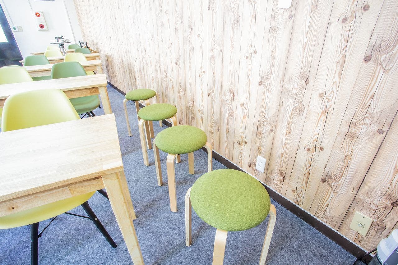 【広島駅1分！25名利用可！】綺麗な室内！WiFi・プロジェクター・ホワイトボード全て無料！土足可！ふれあい貸し会議室 広島Aの写真5