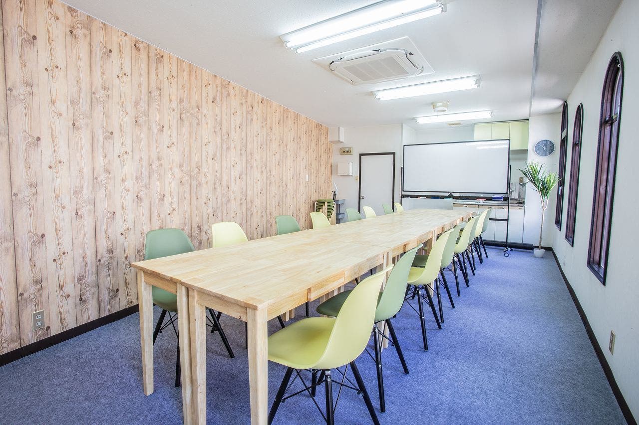 【広島駅1分！25名利用可！】綺麗な室内！WiFi・プロジェクター・ホワイトボード全て無料！土足可！ふれあい貸し会議室 広島Aの写真8
