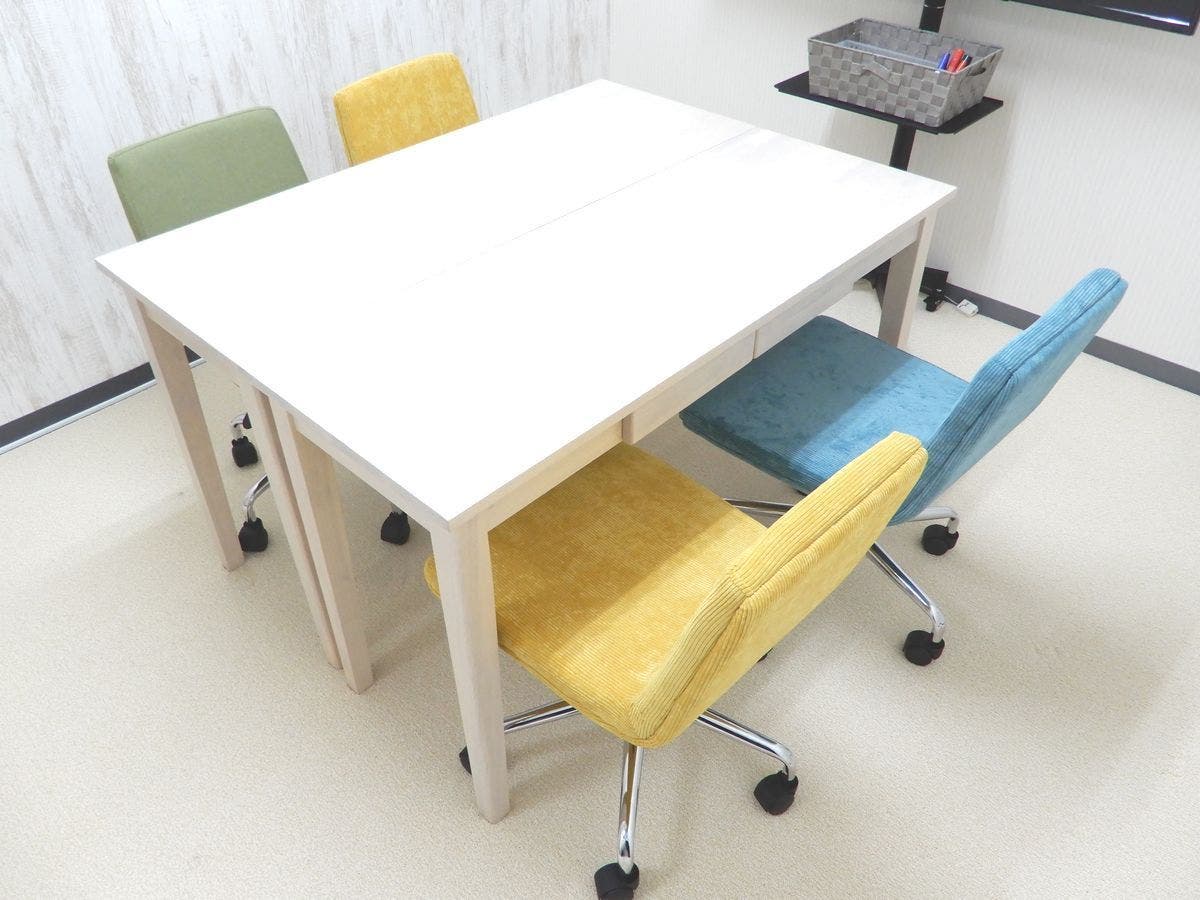 ＜フルーツ会議室🍋新横浜＞【室内動画あり】お手軽特価⭐️会議、面接、ライブ前後の待合、更衣室などの写真5