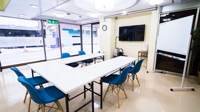 新宿三丁目駅3分🌟広々☆少人数歓迎💎設備充実【アクアたてしな会議室】多目的スペースの写真5