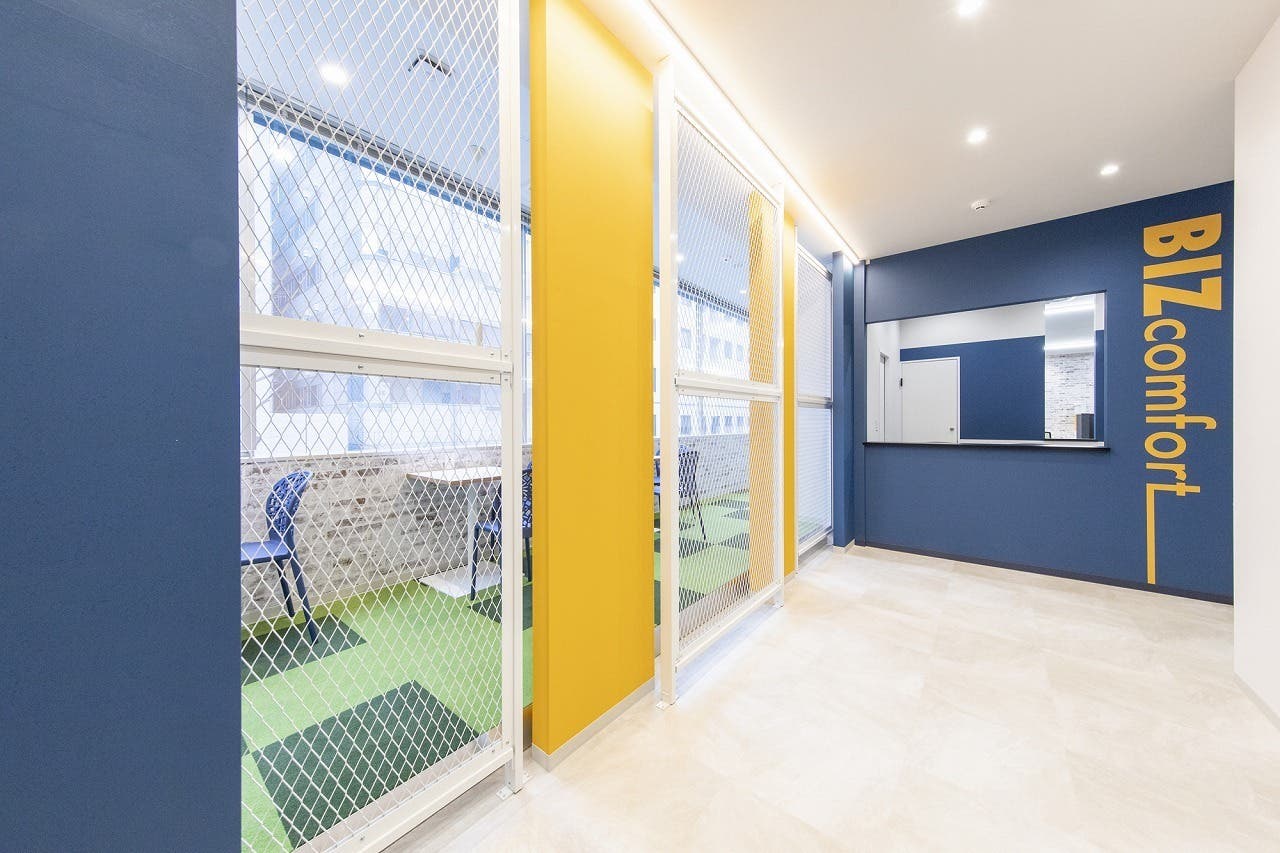 【JR新横浜駅徒歩３分】完全個室４名用会議室 フリードリンク利用可 #お打ち合わせ＃面接＃商談＃WEB会議の写真2