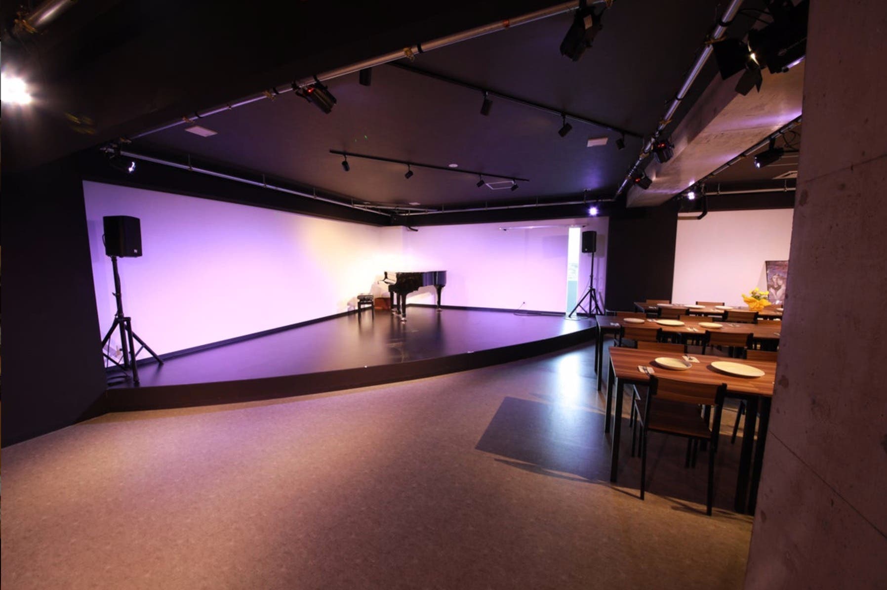 【ショーレストラン貸切】ステージ/グランドピアノ/音響照明/パーティー、イベント、ライブ可！【目白・椎名町】の写真14