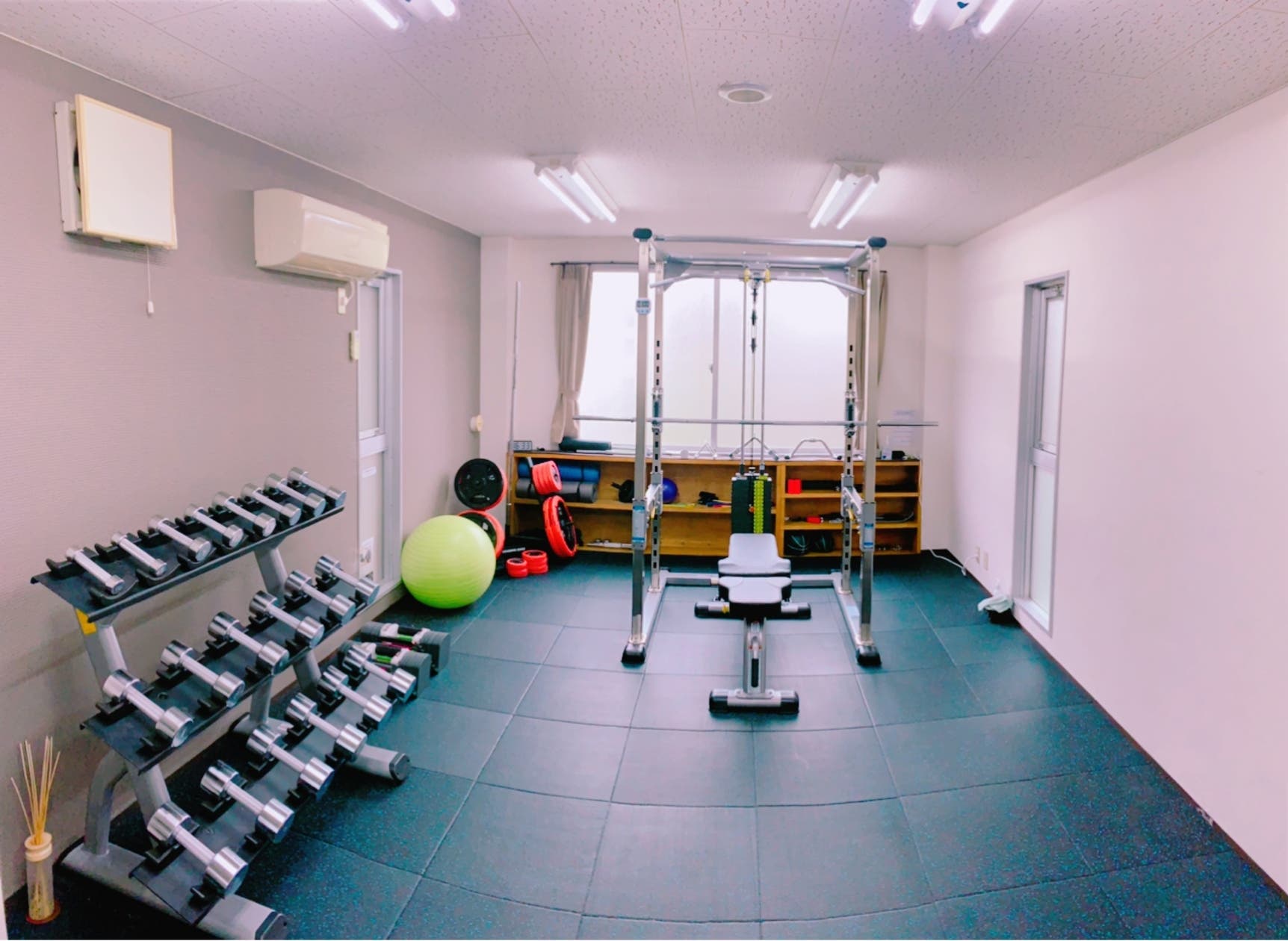 【京橋駅徒歩5分】当日予約可能！完全個室のレンタルジム。1時間800円〜ご利用可能。の写真7