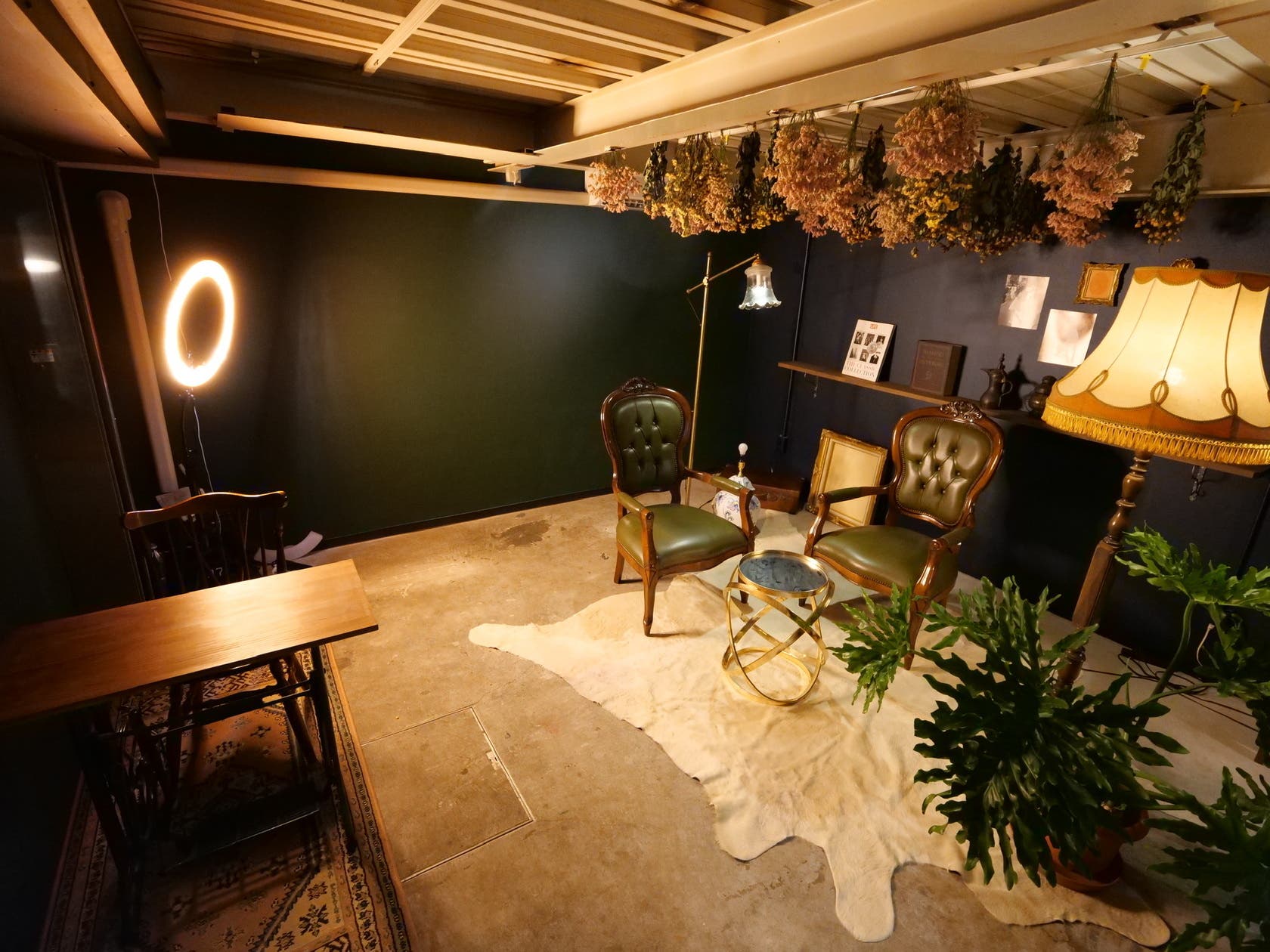 アンティーク調の貸切フォトスペースの写真7