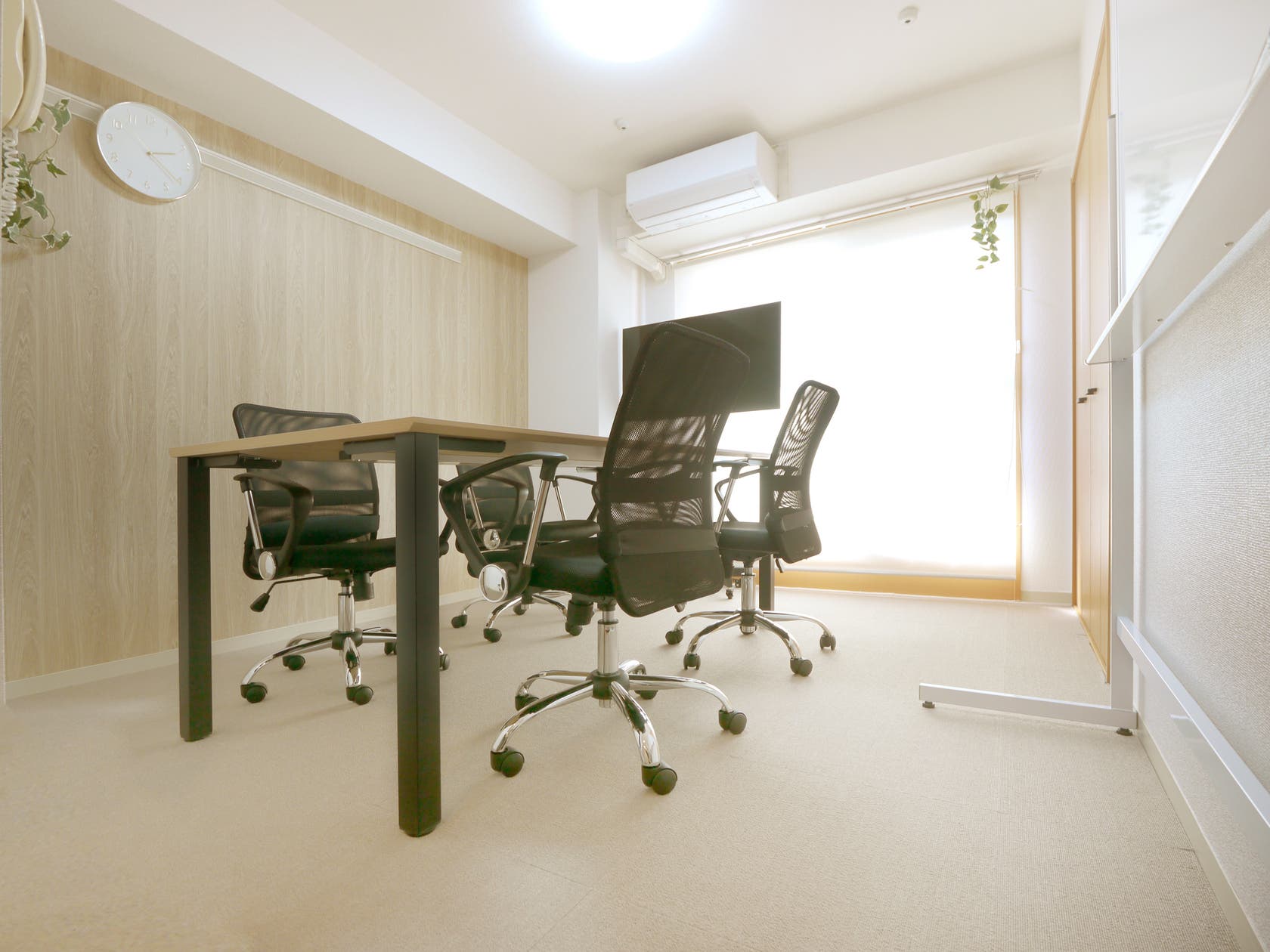 『口コミ4.8高評価!』『地域最安プライス』センター北駅徒歩１分！☆Wi-Fi＆モニター完備☆会議・リモートワークに最適♪の写真8