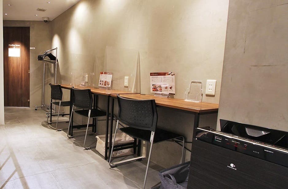 【心斎橋駅徒歩3分】無料ドリンクバーありのミーティングルーム！完全個室で集中作業。テレワーク／ZOOM会議に♪フードのご注文可能の写真7