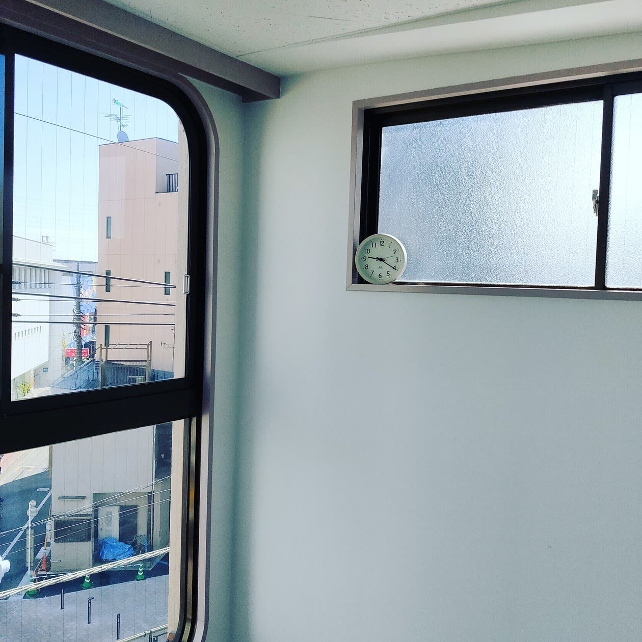 国立でダンスやヨガができるスタジオ/ ダンスに最適リノリウム床材/2.0m x 3.6mの大型鏡　レンタルスタジオ国立リノの写真17