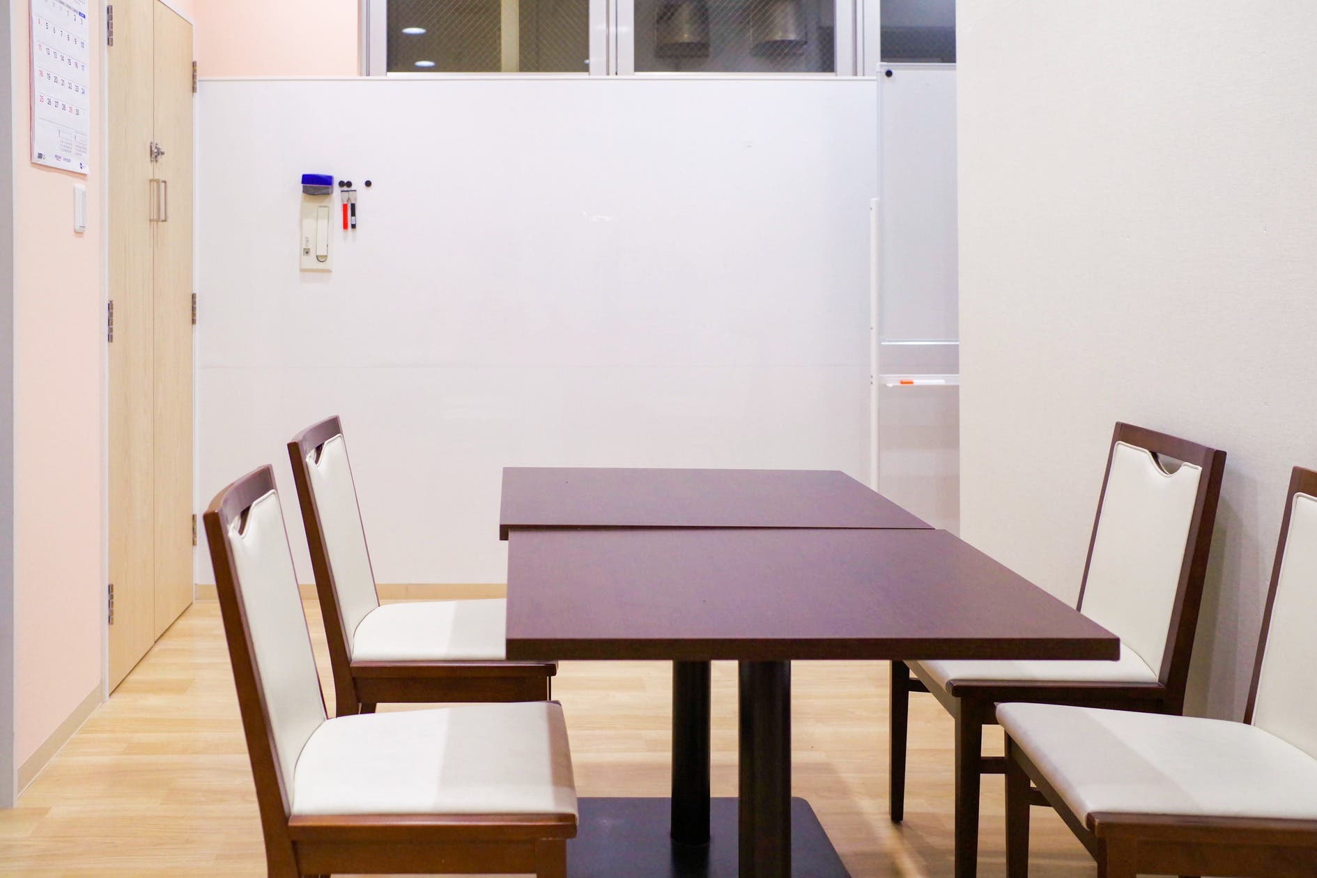 【大船駅徒歩3分】パソコン一つで利用できる!セミナー講師の声で生まれたレンタル会場。キッチンレンタルプランもあります。の写真9