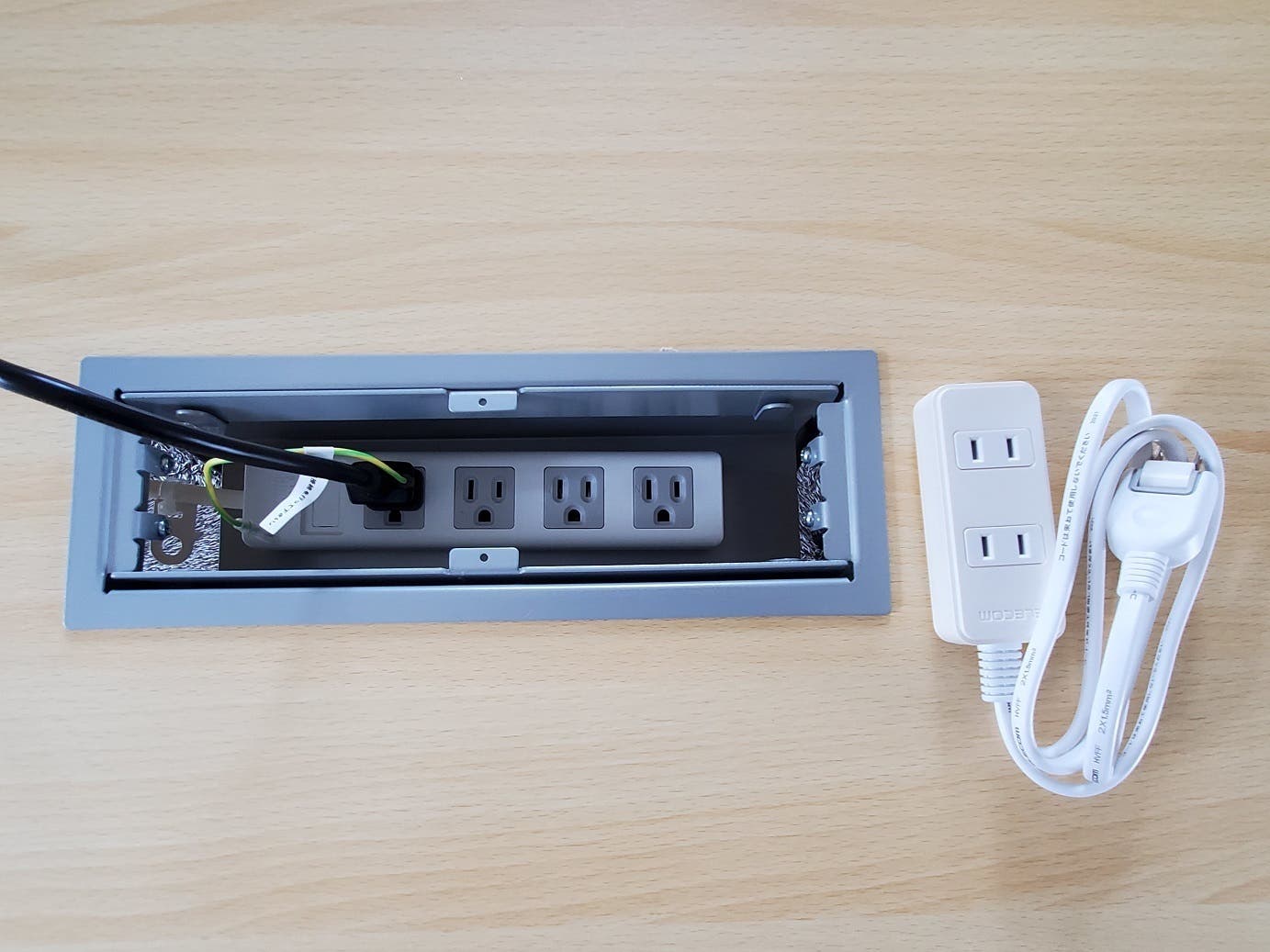 【稲毛駅4分】自然光たっぷり快適！完全個室！光Wi-Fi/モニター/テレワーク・会議・セミナー・面接・商談・撮影・朝活に最適の写真6