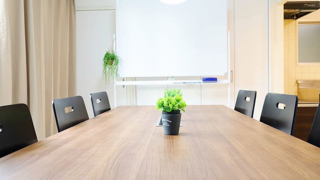 【川越駅3分!10名利用可!】綺麗な室内!WiFi・プロジェクター・ホワイトボード全て無料!ふれあい貸し会議室 川越Aの写真5