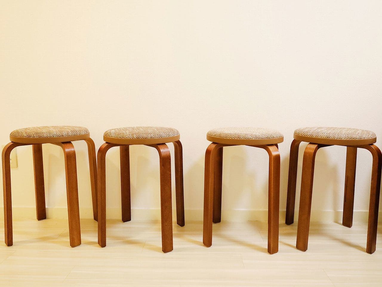 【川越駅3分！10名利用可！】綺麗な室内！WiFi・プロジェクター・ホワイトボード全て無料！ふれあい貸し会議室 川越Aの写真12