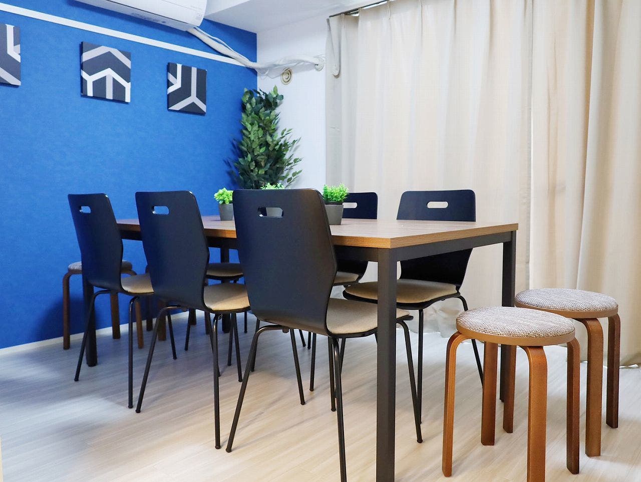 【川越駅3分！10名利用可！】綺麗な室内！WiFi・プロジェクター・ホワイトボード全て無料！ふれあい貸し会議室 川越Aの写真13