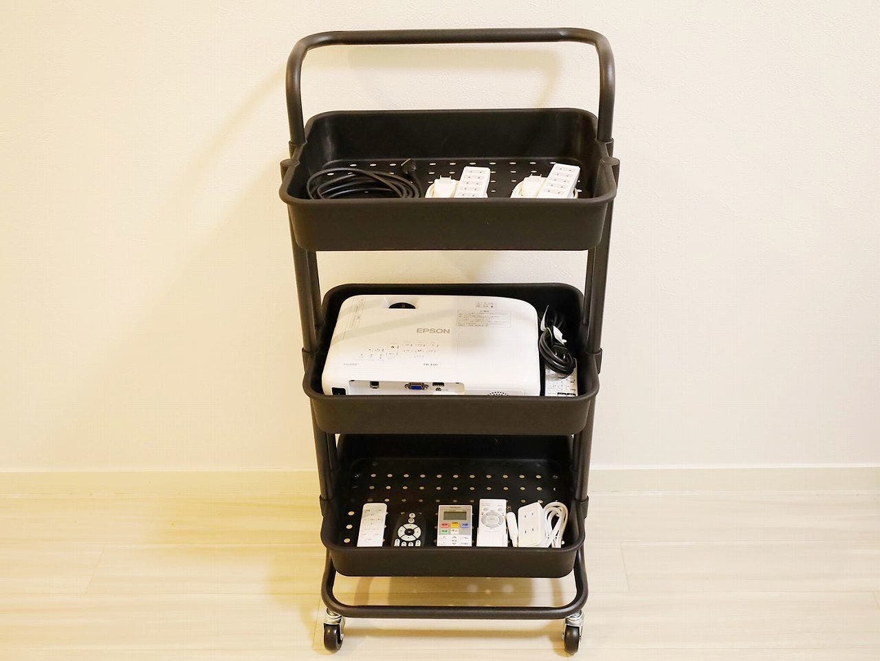 【川越駅3分！10名利用可！】綺麗な室内！WiFi・プロジェクター・ホワイトボード全て無料！ふれあい貸し会議室 川越Aの写真17