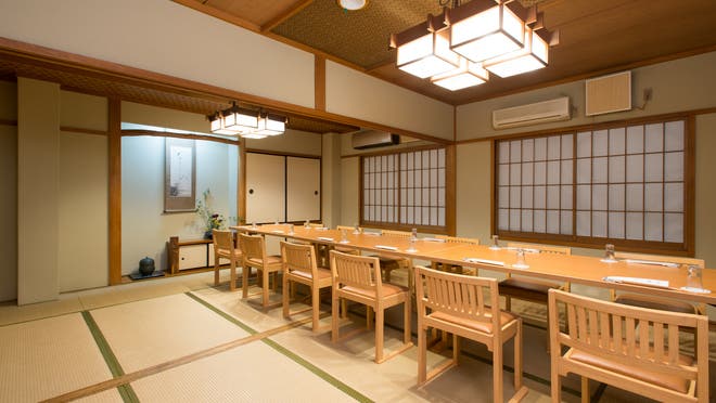 千葉駅から徒歩5分。しっとりとした雰囲気の日本料理店の完全個室のお部屋。正に奥座敷の写真3