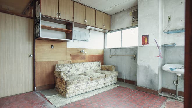 【宇都宮中心部・二荒山神社から徒歩3分】30年以上使われていなかった廃墟スタジオ★24時間利用可/85㎡/3個室の写真5