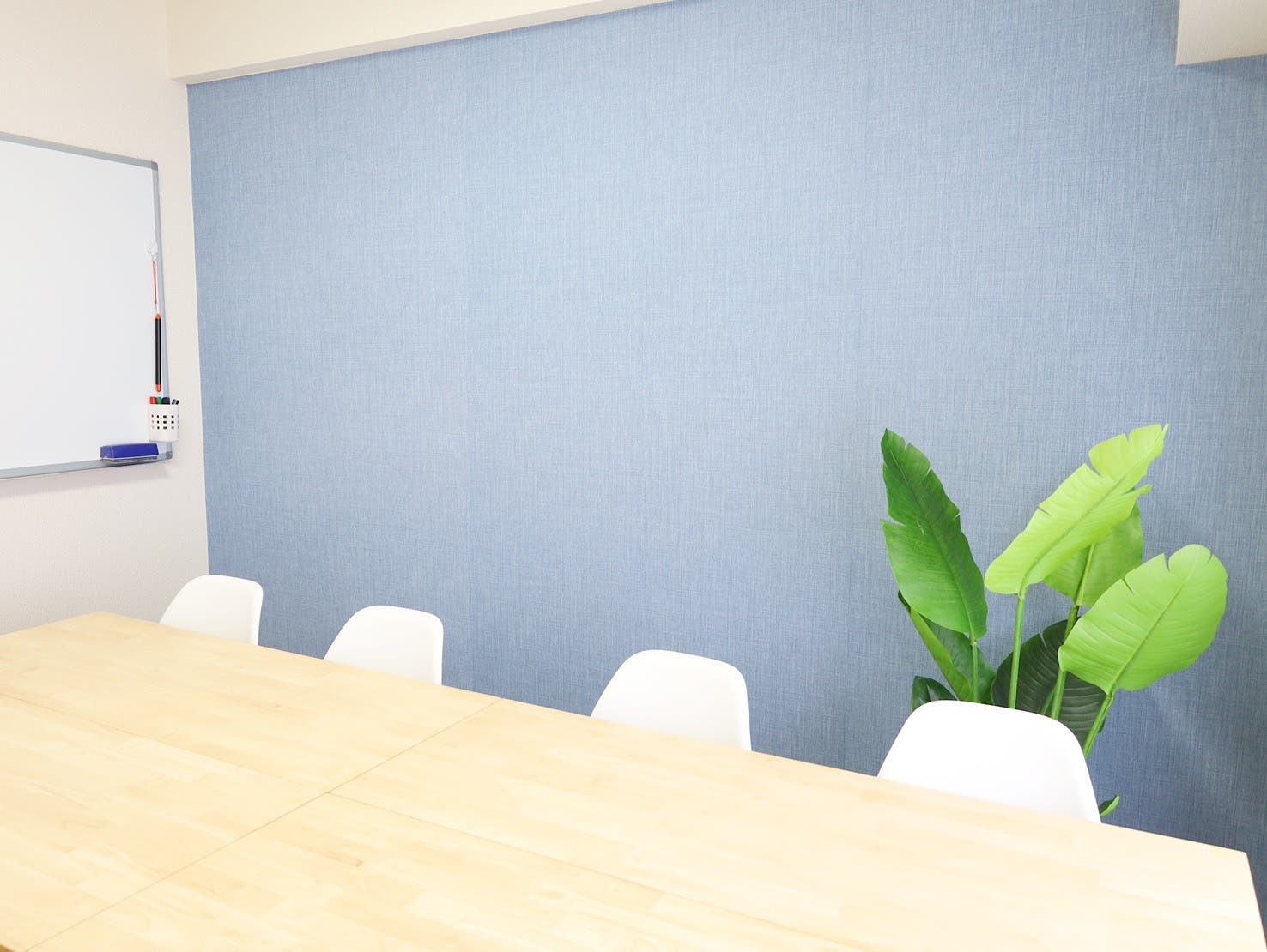 ＜新宿駅徒歩5分＞新宿西口大ガード交差点徒歩1分/10名収容(最適8名まで）会議・カラー診断(自然光あり)・撮影等にの写真7