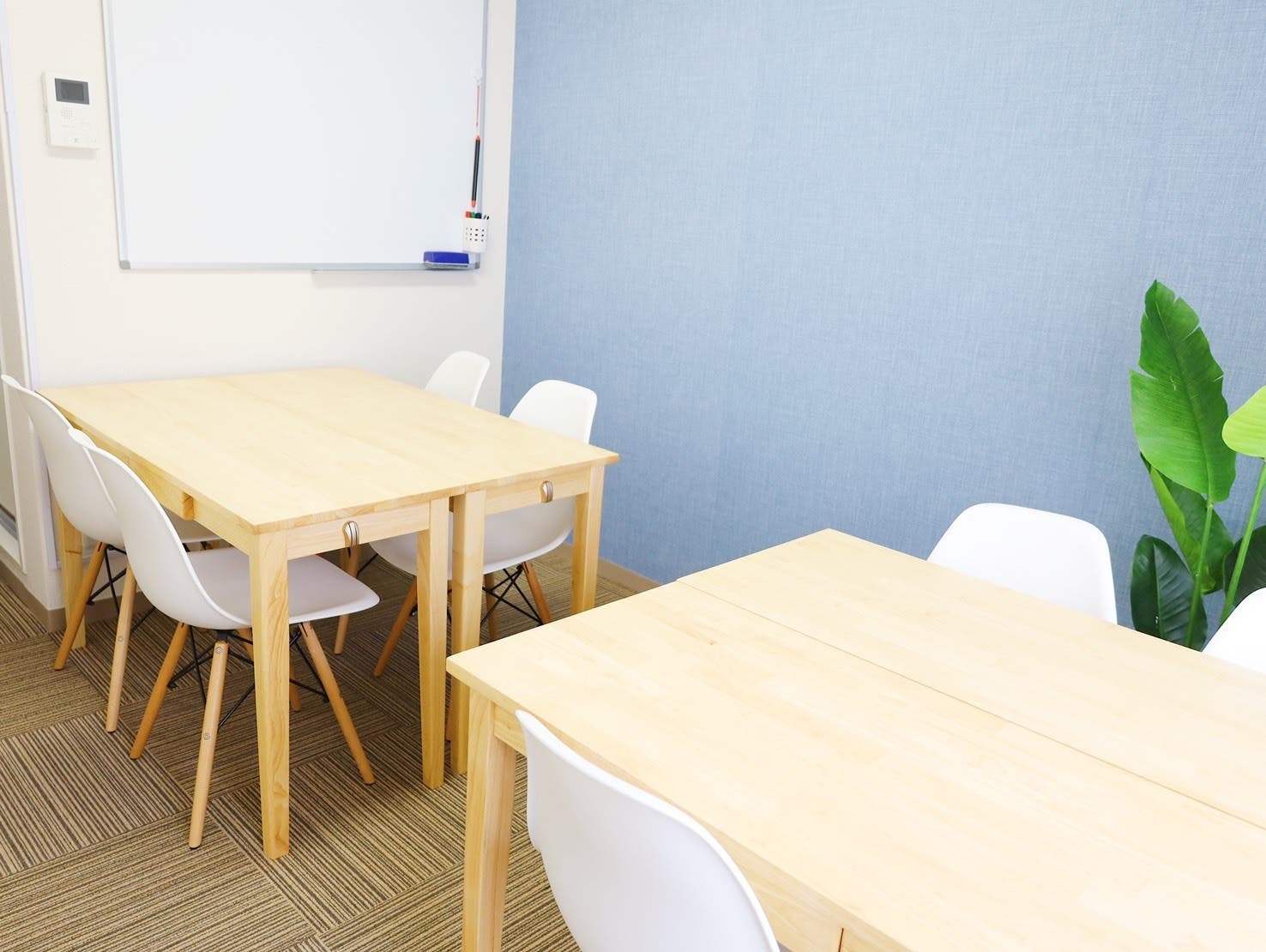 ＜新宿駅徒歩5分＞新宿西口大ガード交差点徒歩1分/10名収容(最適8名まで）会議・カラー診断(自然光あり)・撮影等にの写真9