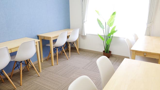 <新宿駅徒歩5分>新宿西口大ガード交差点徒歩1分/10名収容(最適8名まで)会議・カラー診断(自然光あり)・撮影等にの写真10