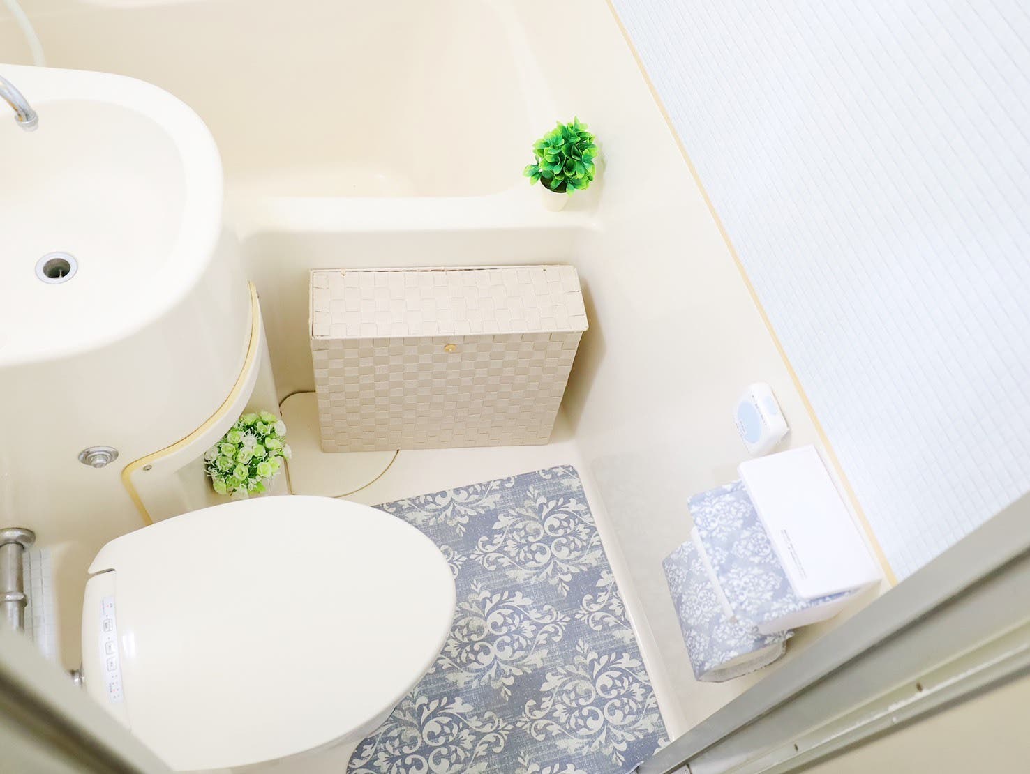 ＜新宿駅徒歩5分＞新宿西口大ガード交差点徒歩1分/10名収容(最適8名まで）会議・カラー診断(自然光あり)・撮影等にの写真12