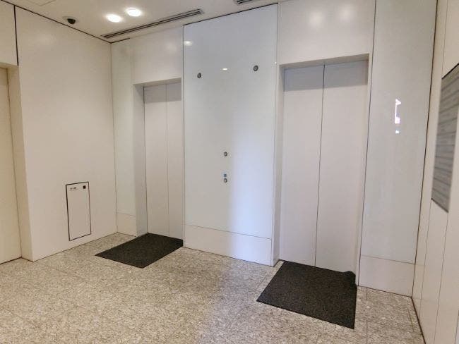 レアル会議室【会議室2】新宿駅徒歩5分、4名までの利用に最適（最大6名収容）の貸し会議室の写真4