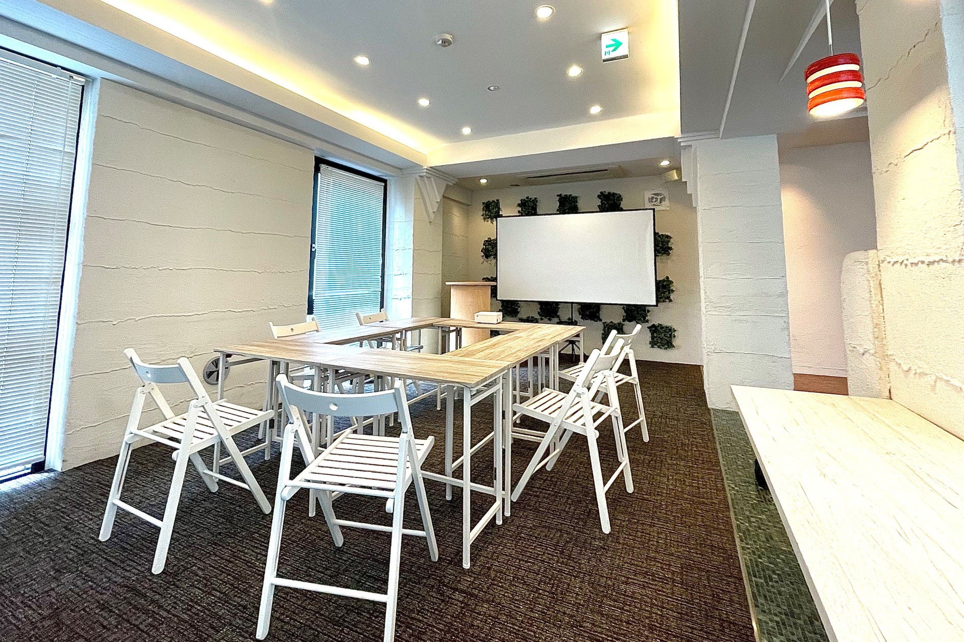 【座席レイアウト自由】最大20名の多目的スペース！会議や展示会、イベントなどに！の写真22