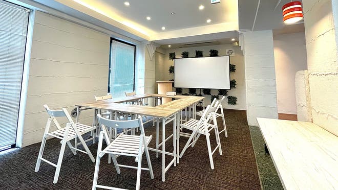 【座席レイアウト自由】最大20名の多目的スペース!会議や展示会、イベントなどに!の写真22