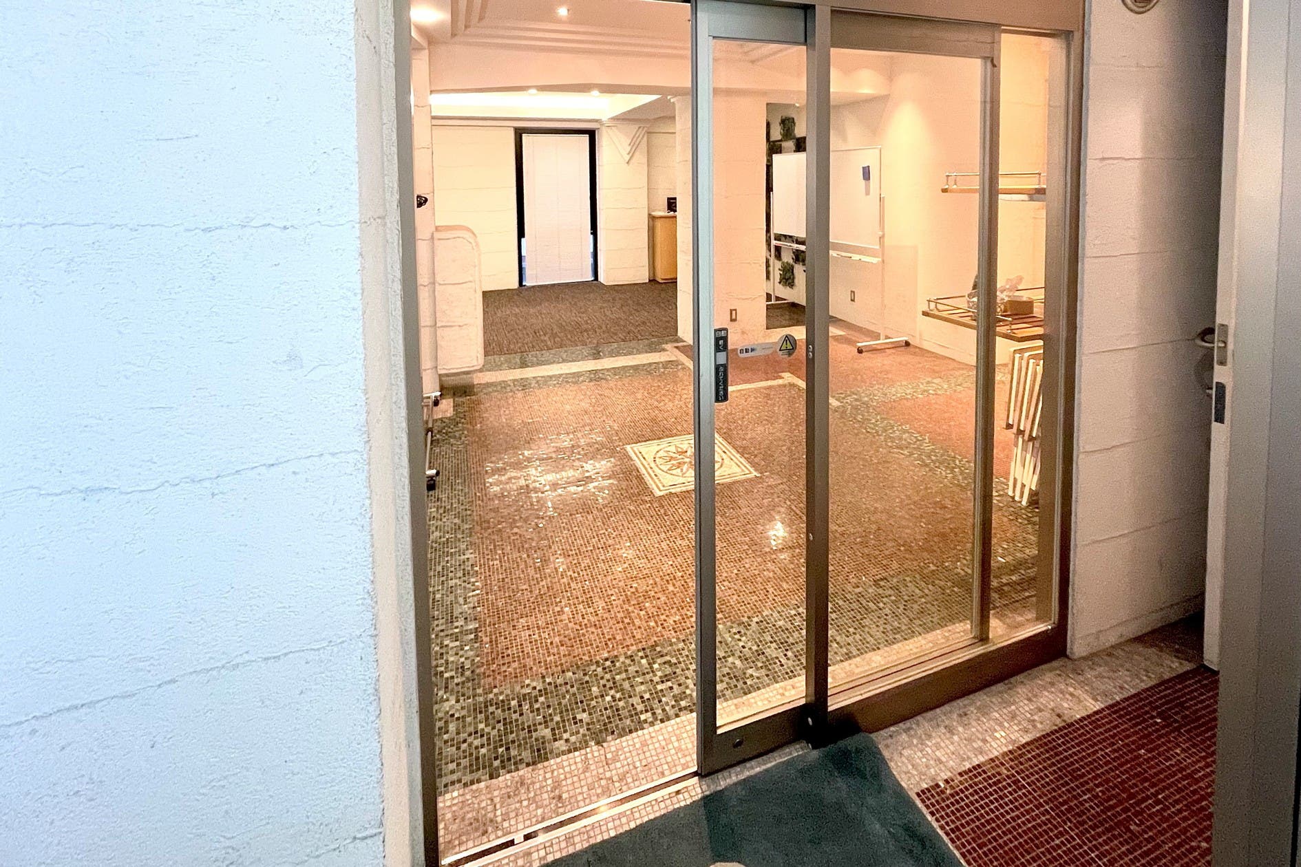 【座席レイアウト自由】最大20名の多目的スペース！会議や展示会、イベントなどに！の写真25